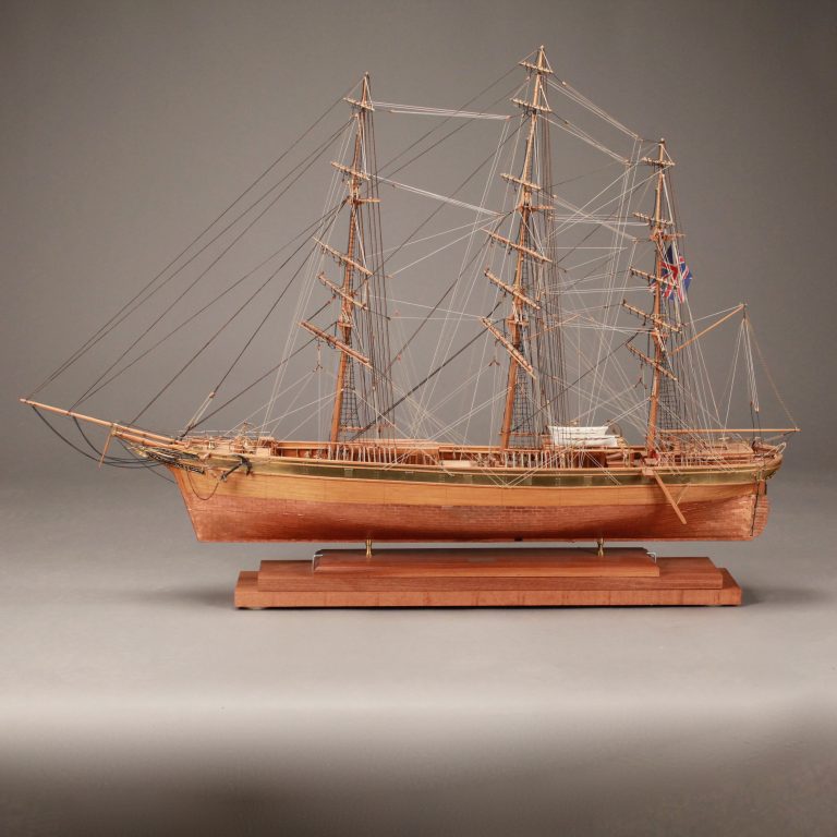 LOT 033 WOOD SHIP MODEL OF THE CUTTY SARK, THREE MAST SHIP WITH FULL ...